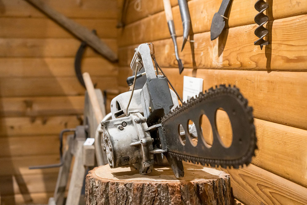 1930s chainsaw | Muskoka Lakes Museum